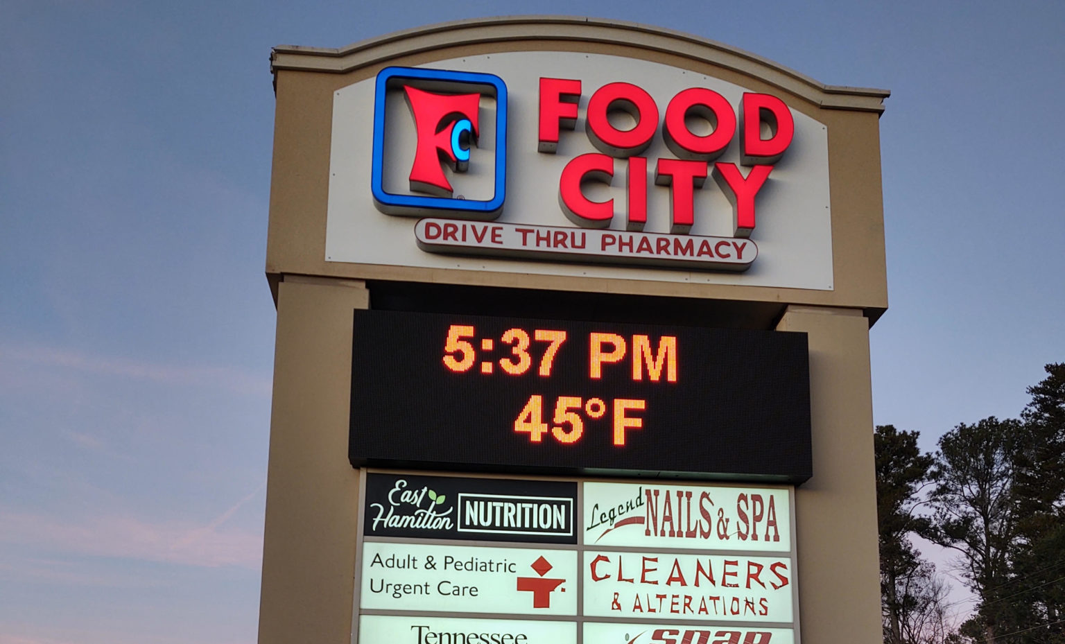 Vinyl Signage: Types, Uses, and FAQs - Ortwein Sign