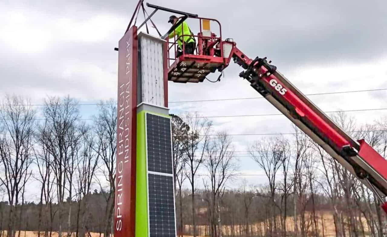 Making the Switch: From Old-School Signs to Eco-Friendly Alternatives ...